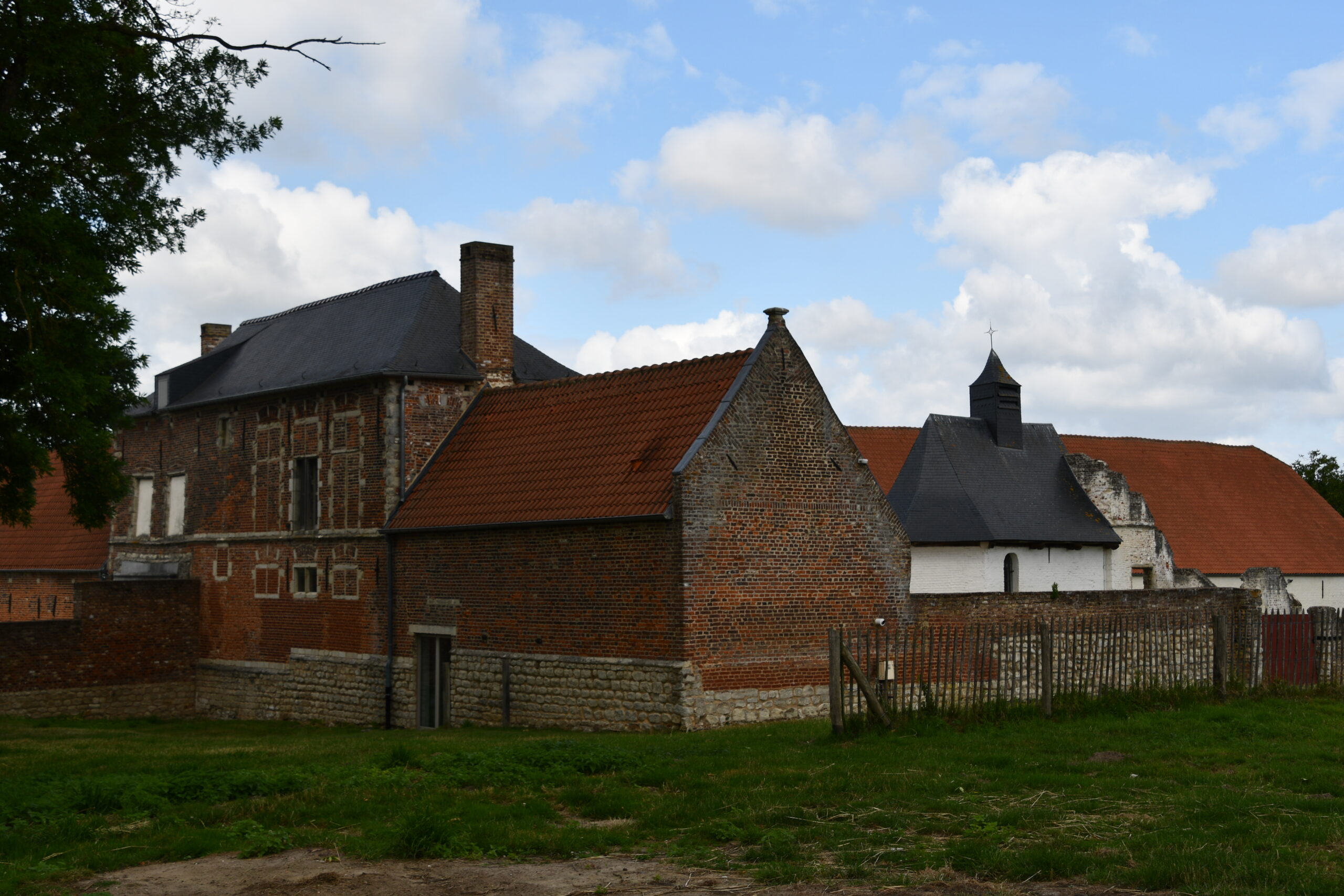 Hougoumont Castle-Farm - Waterloo Tourisme